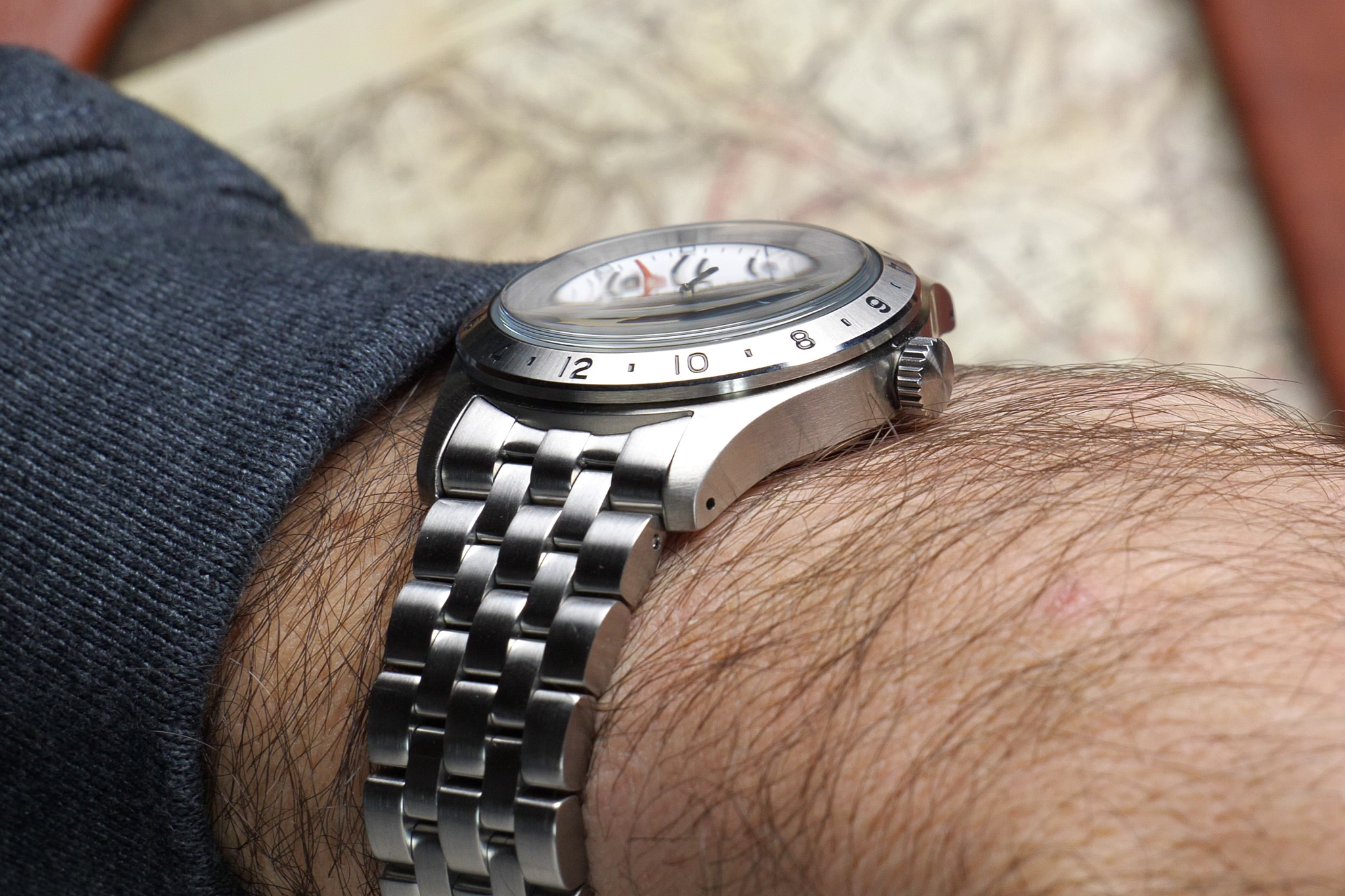 This New Seiko 5 GMT is the Best Affordable Rolex Explorer 2 Polar Dial ...